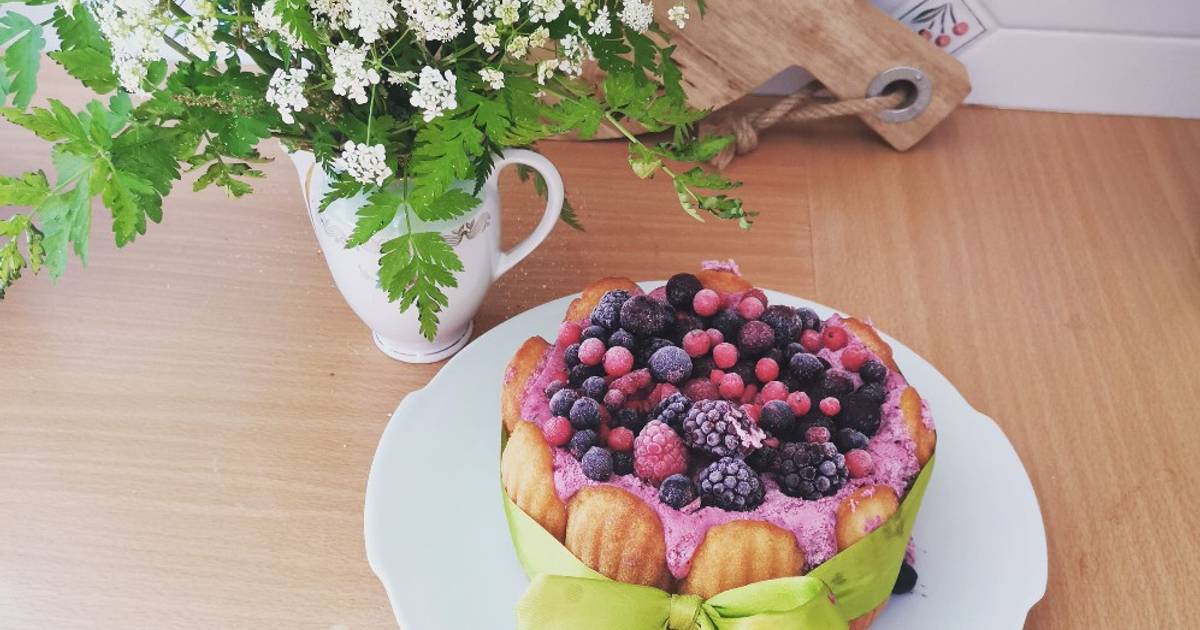 Charlotte de Madeleines & mousse de fruits rouges de Kamika - Cookpad