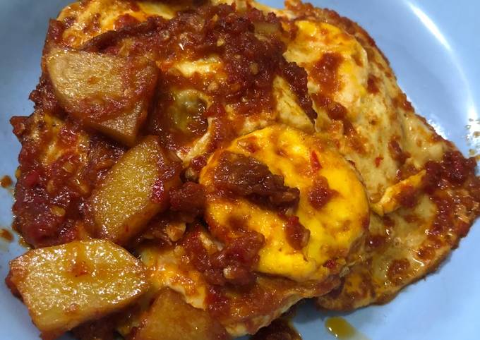 Resep Telur Bumbu Bali oleh Tiara Adiasa - Cookpad