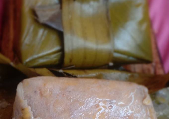 Resep Bobotok / ciu / pais pisang dan cara melipat daun oleh Ghita ...