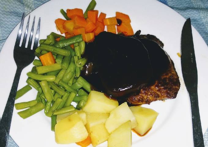 Resep Steak Sapi rumahan oleh zuli - Cookpad