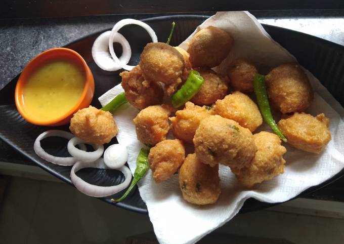 Daal vada Recipe by Vid'zz Batra - Cookpad