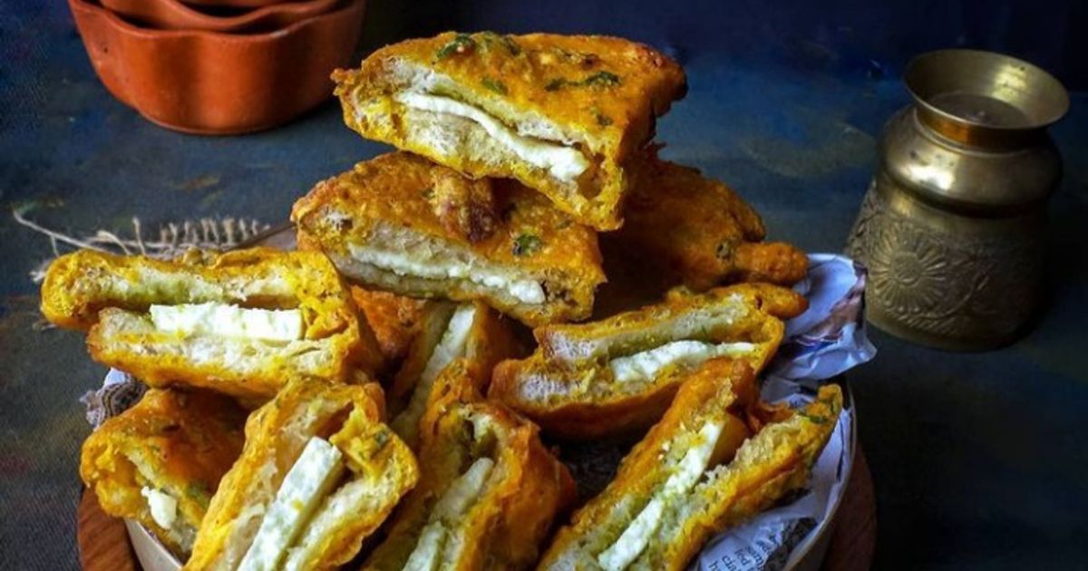 Panner Stuffed Bread Pakora Recipe by Sneha Patel - Cookpad