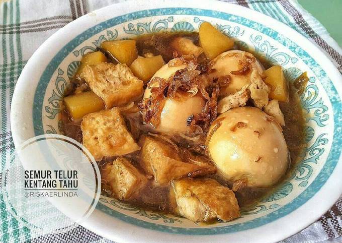 Resep Semur Telur Kentang Tahu oleh Riska Erlinda - Cookpad