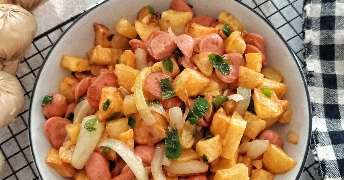 Resep Tumis kentang sosis oleh Ine Setiawati - Cookpad