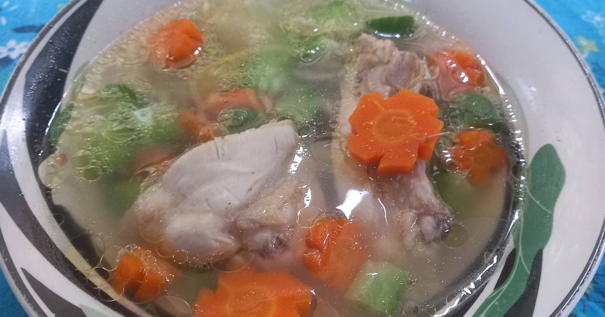 Resep Sup Ayam Wortel Labu simpel oleh Lissy Art - Cookpad