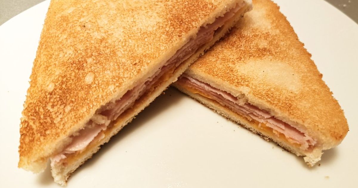 Ham, Cheddar And Hp Brown Sauce Fried Toastie Recipe by Miss Fluffy's ...