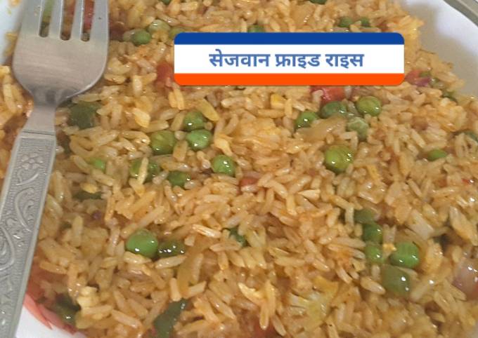 Schezwan Fried Rice Recipe by Rekha Pandey - Cookpad
