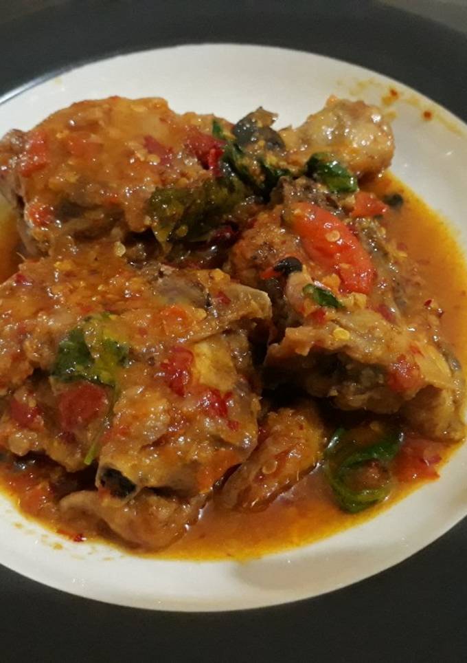 Resep 7. Ayam Rica Rica Daun Kemangi oleh Suci Handayani - Cookpad