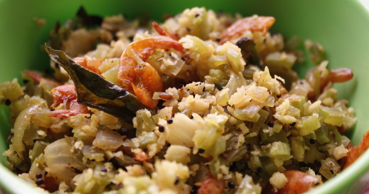 Snake Gourd(padavalanga) And Dried Shrimp(unakka Konju) Thoran Recipe ...