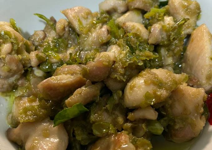 Resep 8. oseng oseng ayam cabe ijo oleh lala pamela - Cookpad