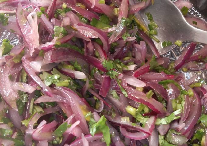 Ensalada de cebolla con cilantro Receta de Ingrid B. 🇨🇱- Cookpad
