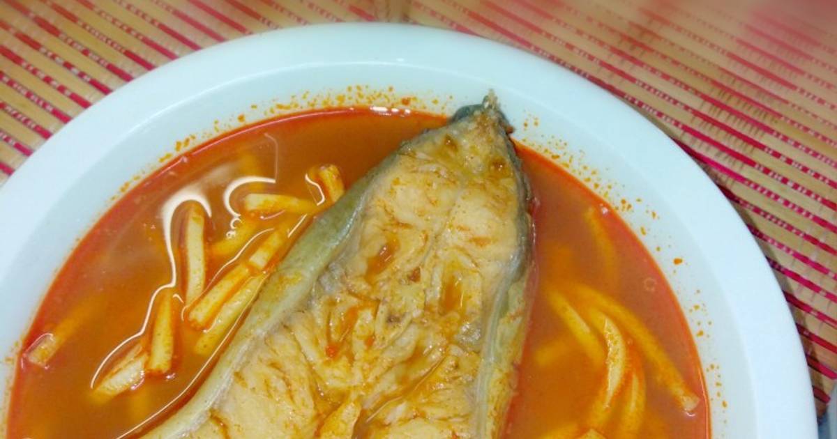 18 egyszerű és finom harcsa halászlé recept - Cookpad receptek