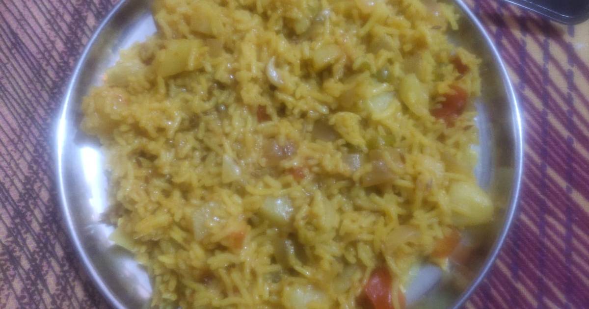 Namkeen yellow rice Recipe by Neelam Sahil Sukhija - Cookpad
