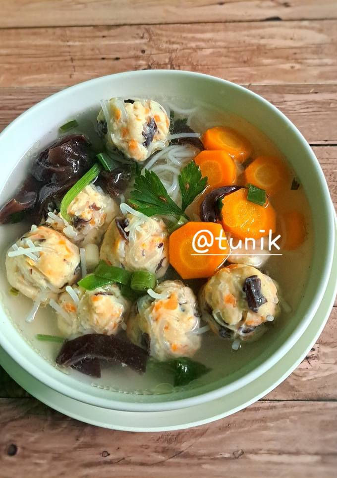 Resep Sup Bakso Lohoa Ayam|Bakso Serabut oleh tunik 🍀 - Cookpad