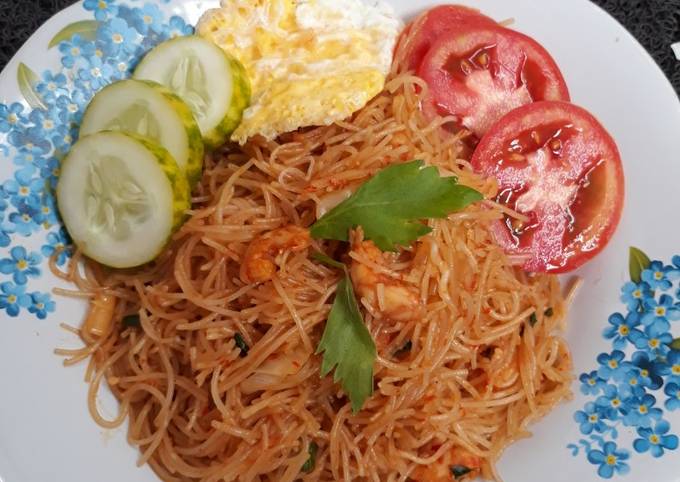 Resep Mie Hun Goreng oleh 💞Amel's Mom💞 - Cookpad