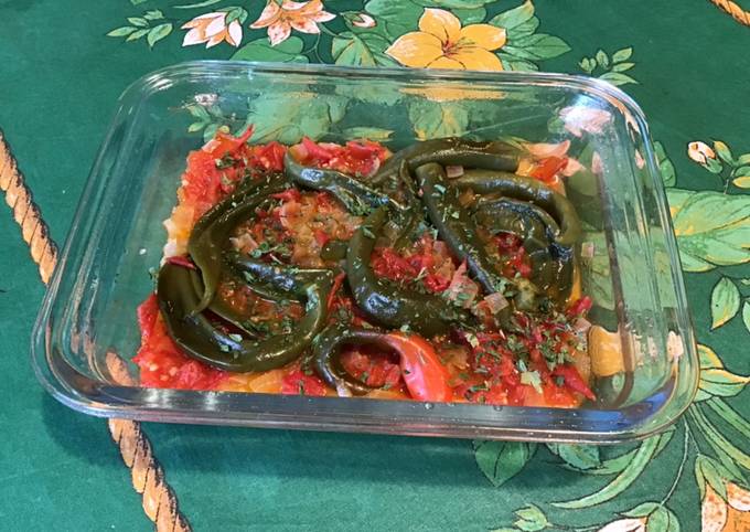 Piments verts doux aux tomates et oignon de roscoff de Mila Skull - Cookpad