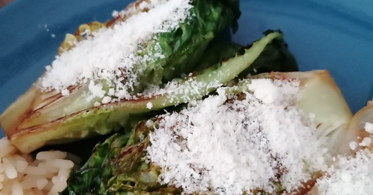 Μαρούλι σοταρισμένο με τριμμένη παρμεζάνα Συνταγή από τον/την popitimou@yahoo.com - Cookpad