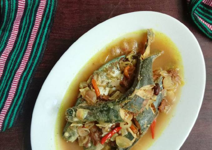 Resep Pallu Mara/Parede Ikan Layang khas Makassar oleh Manda Evie - Cookpad
