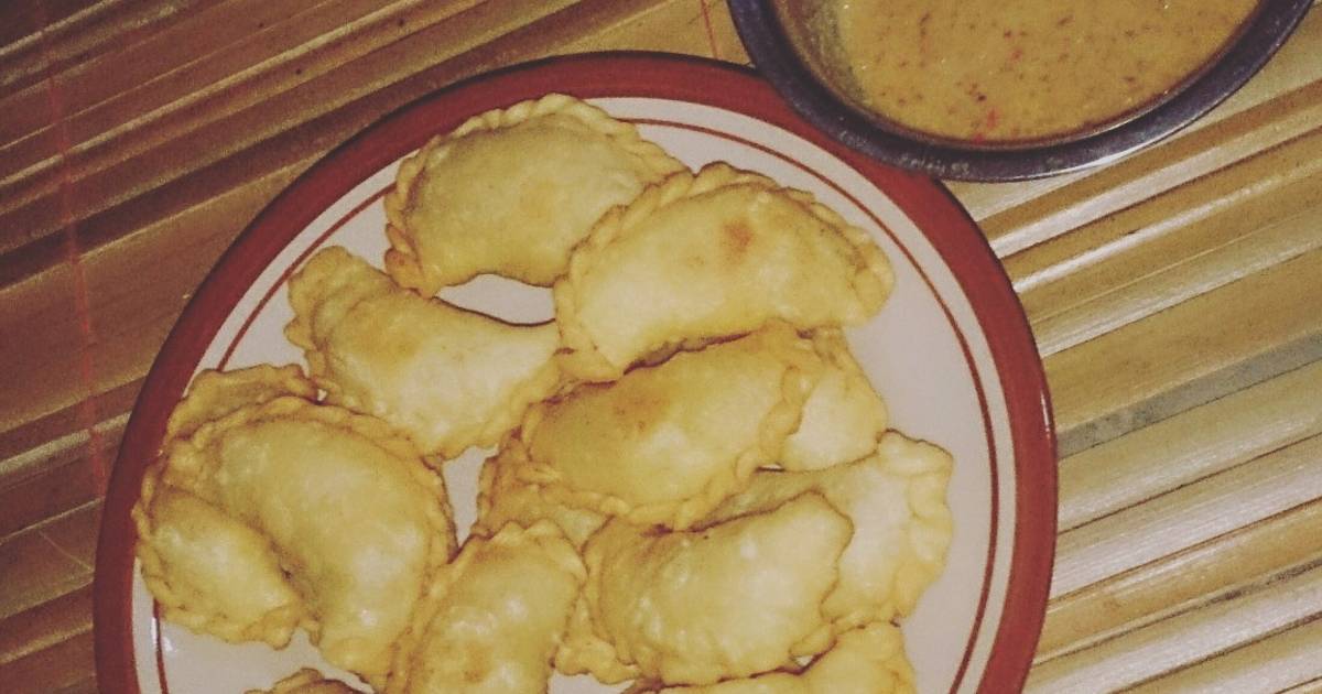 Resep Pastel Isi Kentang Wortel oleh Ghayda's Kitchen - Cookpad