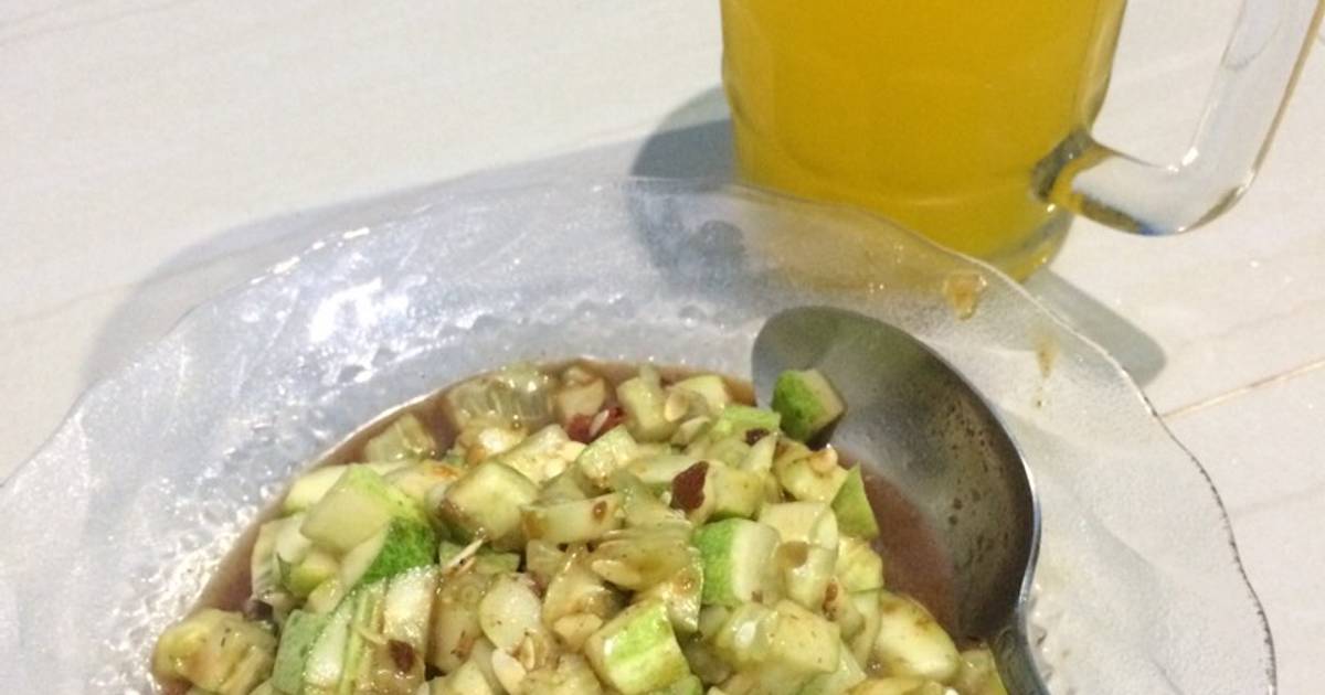 Resep Rujak timun terasi ala Banten (khas carita) oleh Riny Maryani ...