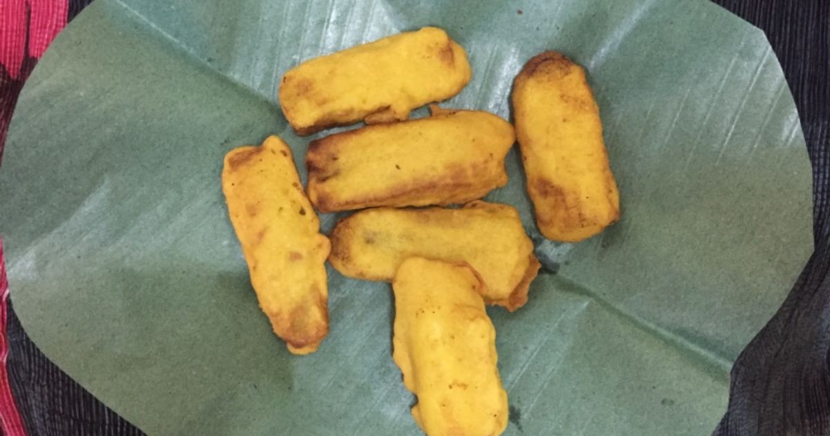 Pazham Pori (Banana Fritters) Recipe By Pavithra Prasadkumar