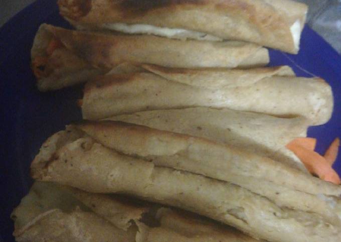 Tacos dorados de zanahoria y queso Oaxaca Receta de Nancy Rubio- Cookpad