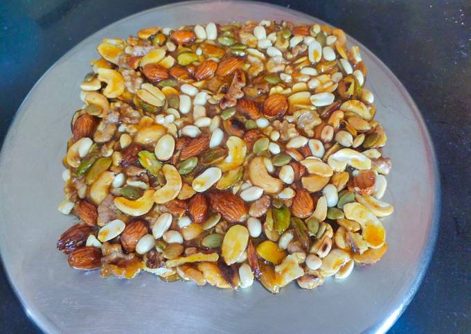 Dry Fruits Chikki Bar Recipe by DrKhushboo Bansal - Cookpad