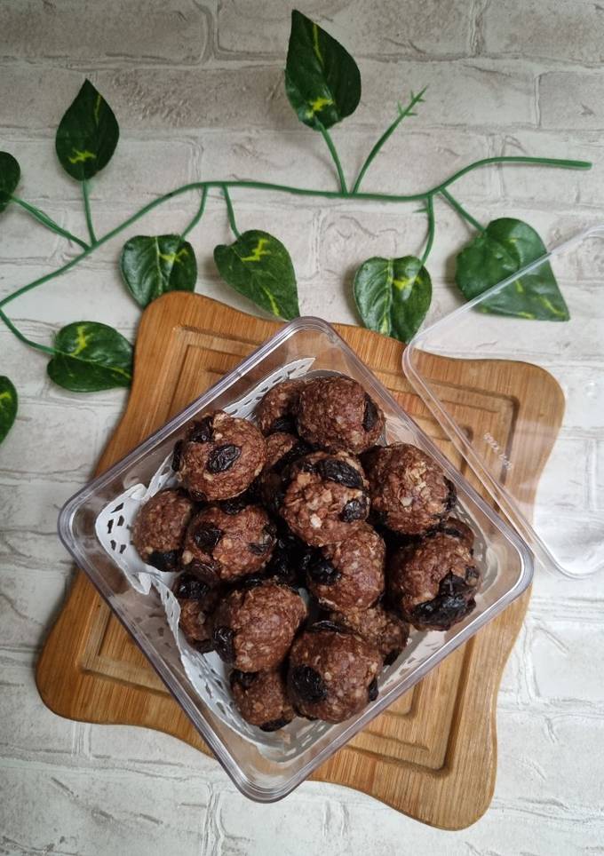Resep Oatmeal Choco Ball (no oven & mixer) oleh Vani Vanis - Cookpad
