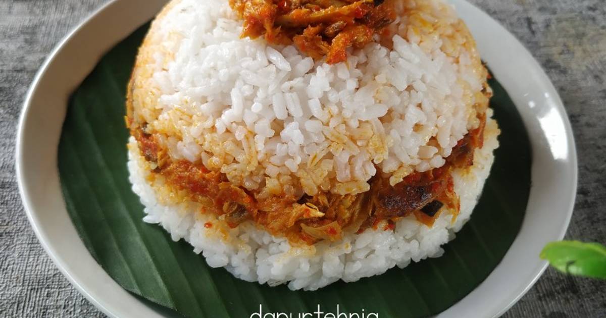 Resep Nasi Cokot / Nasi Comot isi Tongkol Suwir oleh dapurtehnia - Cookpad
