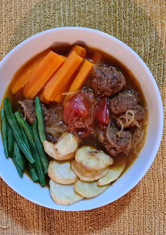 Semur (Indonesian Beef Stew) Recipe by Jess Tj 👩‍🍳 - Cookpad