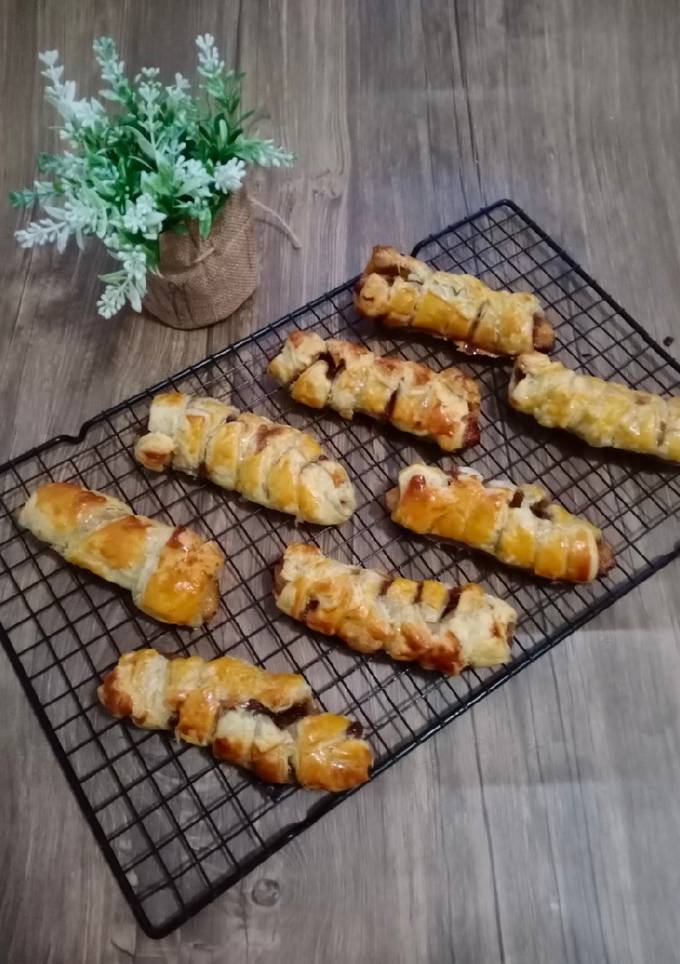Resep Puff pastry isi pisang oleh Yuyun S - Cookpad