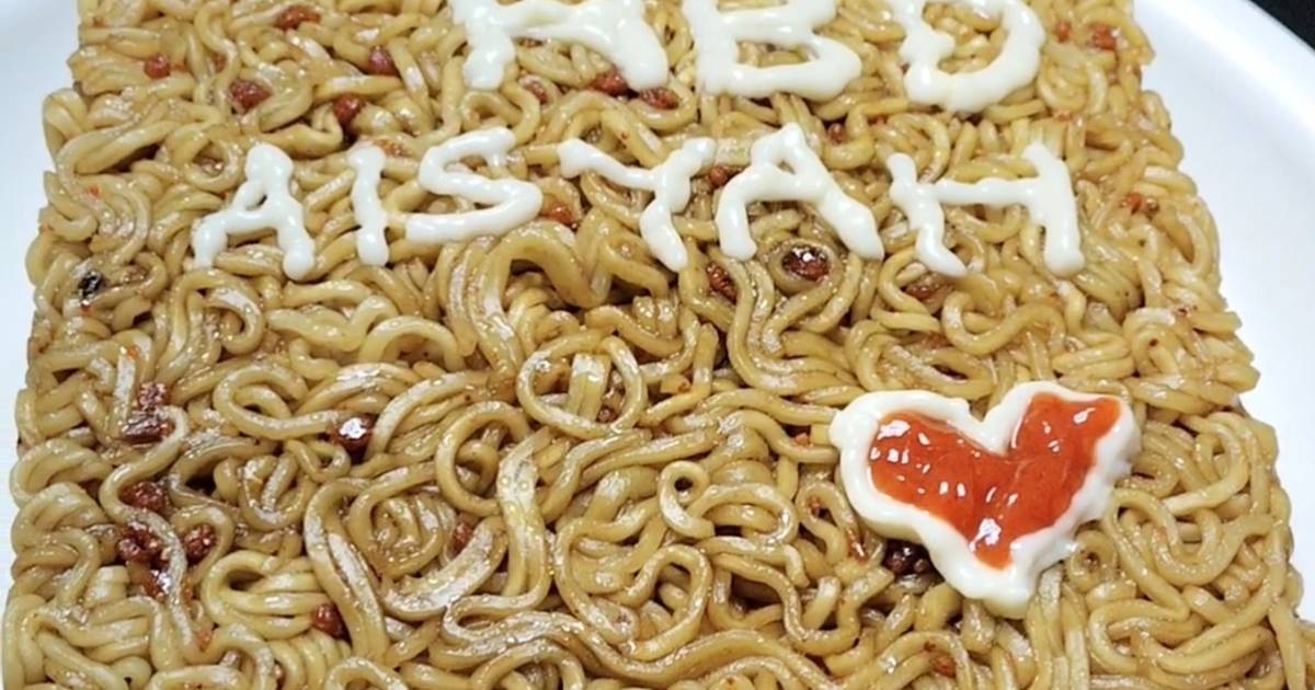 Resep 89. Mie goreng ulang tahun (birthday noodle cake) oleh Erna ...
