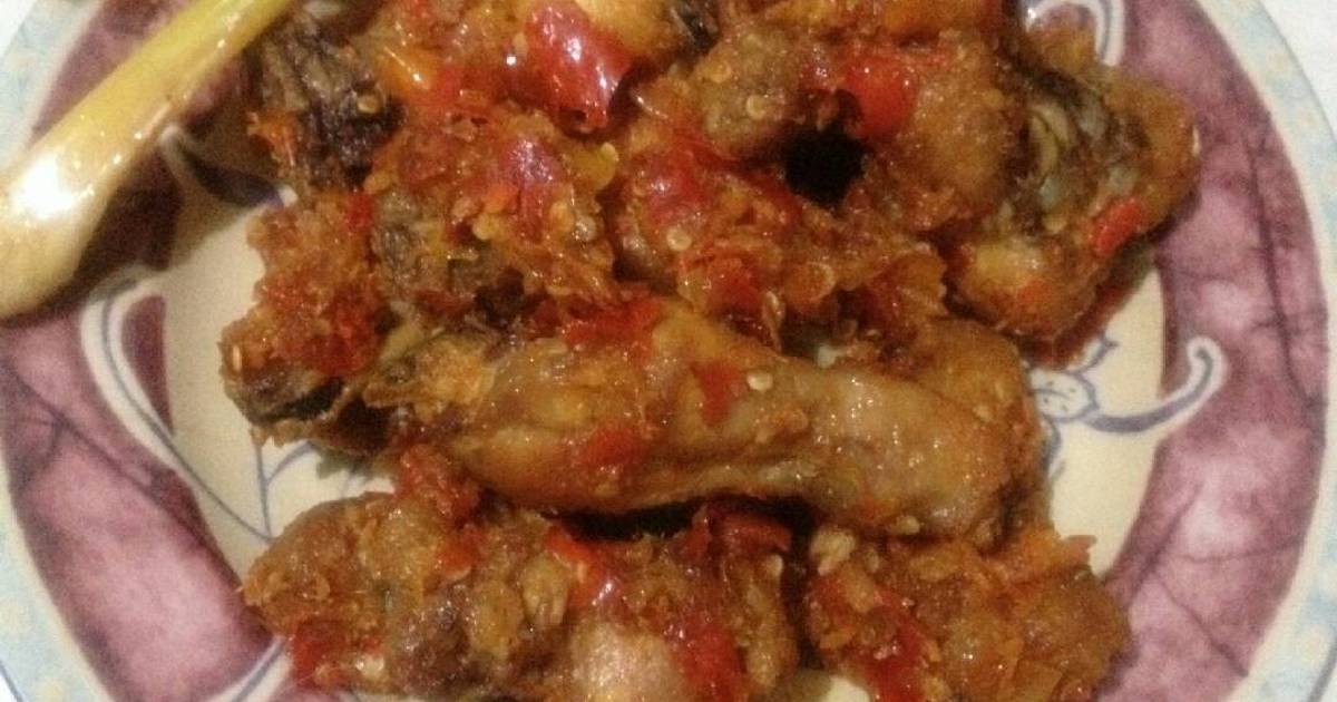 Resep Ayam Cabe Merah oleh heny widya - Cookpad