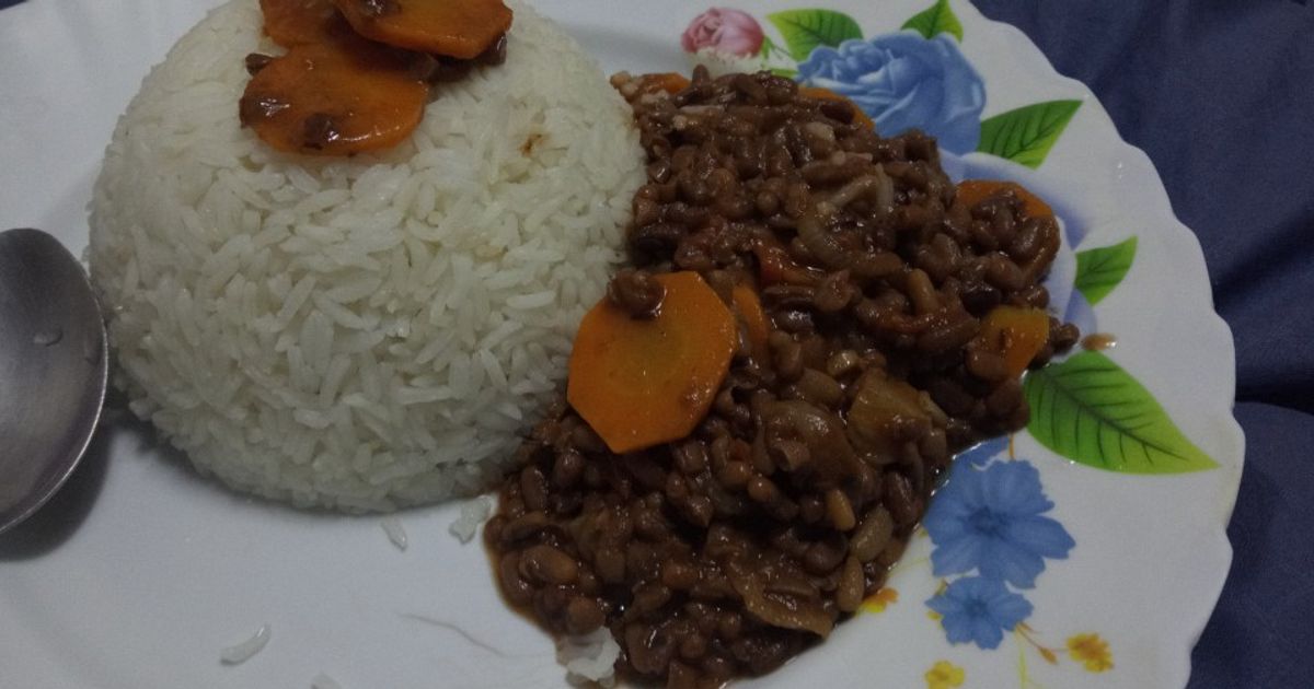 Braised Rice With Western Beans Stew Recipe by edna wangui - Cookpad