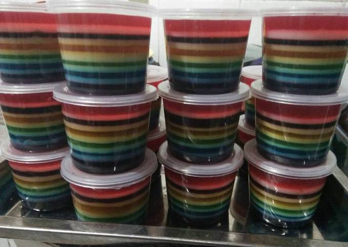 Resep Puding Rainbow oleh Miminauna - Cookpad