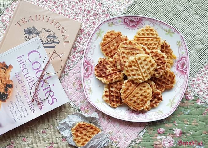 Resep Waffle Godok Pisang Kelapa Minang oleh Tituk SK - Cookpad