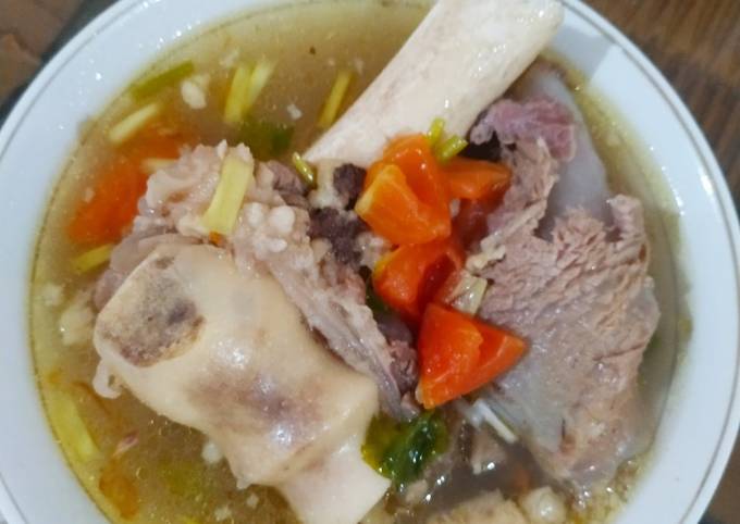 Resep Sop Kaki Sapi oleh Buntat Kitchen - Cookpad