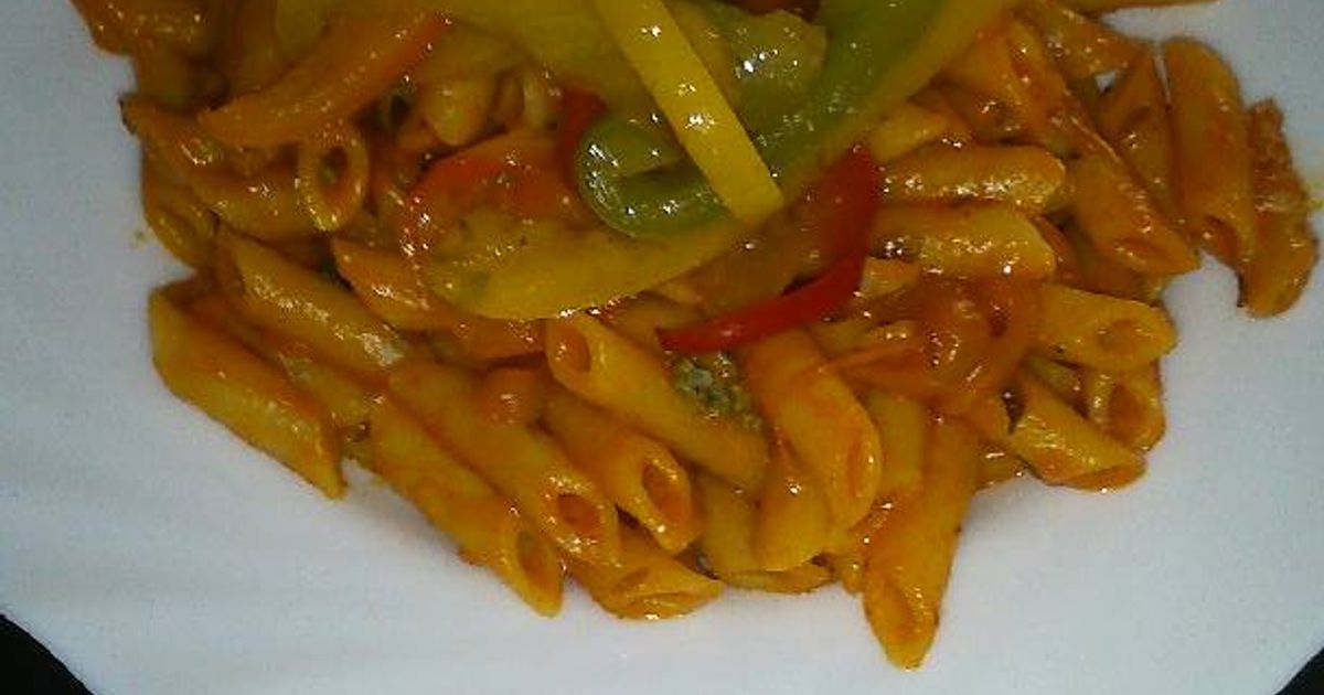 Macarrones Con Pimientos De Tres Colores Receta de Juan Manuel