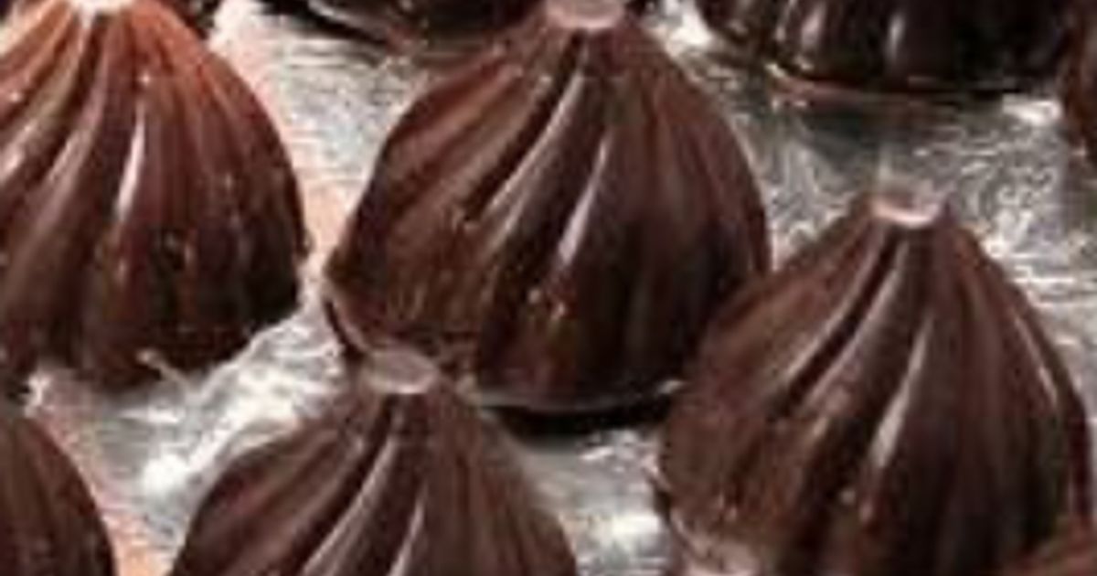#Modak. Chocolate Almond Modak Recipe by Alpa Mehta - Cookpad