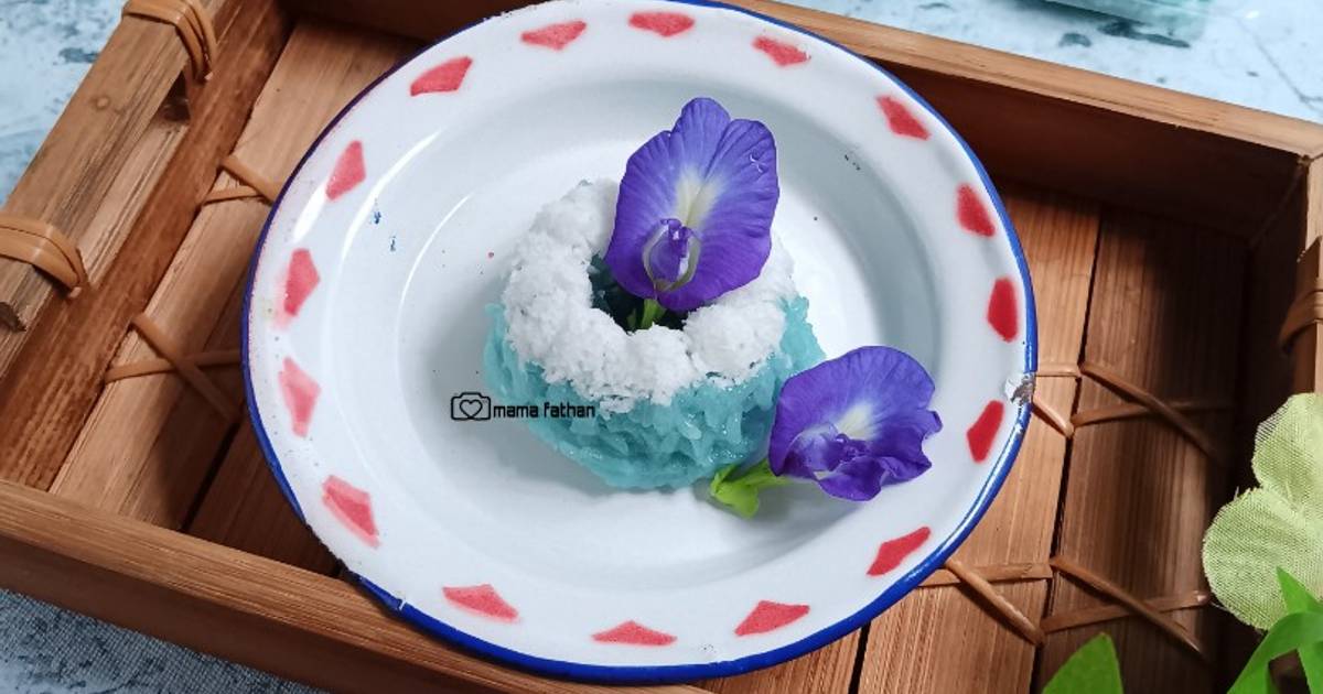 Resep Ketan urap biru oleh Mama fathan - Cookpad