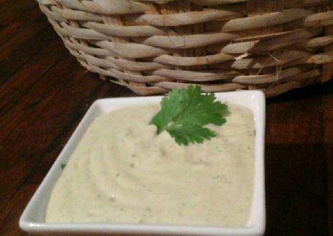 Mayonesa casera de alcaparras y cilantro Receta de Dan Barreto ...