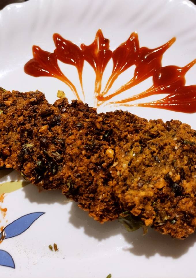 गावरानी चणे आणि तुरीचे चाकवत घातलेले वडे.(Gavran Chane Turi Chakvat ...