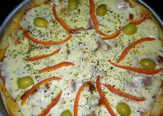 Pizza casera con jamón y morrón Receta de Luz Ag- Cookpad