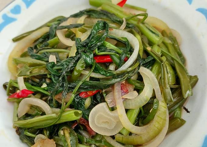 Resep Tumis Kangkung Saos Tiram Oleh Laila El Cookpad