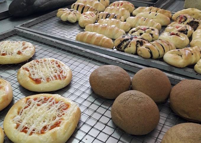 Resep Roti Manis oleh Hendra Gunawan - Cookpad