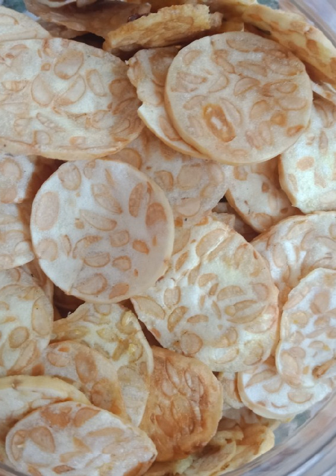 Resep Keripik Tempe Simple oleh Mama Syauqia - Cookpad