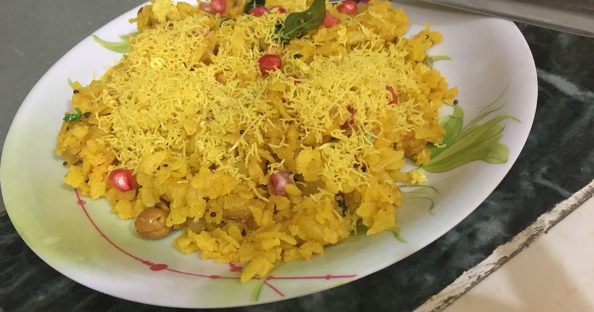 Batata Poha Recipe by HIMADRI H. Thaker - Cookpad