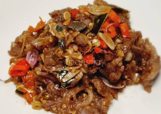 Resep 491. Sliced Beef with Sambal Matah oleh Irma Rismayanti - Cookpad