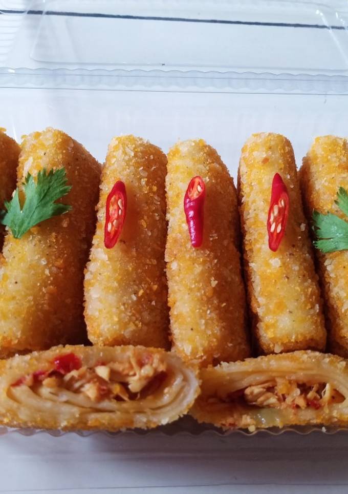 Resep Risol ayam suwir pedas oleh Dapoer Dira - Cookpad