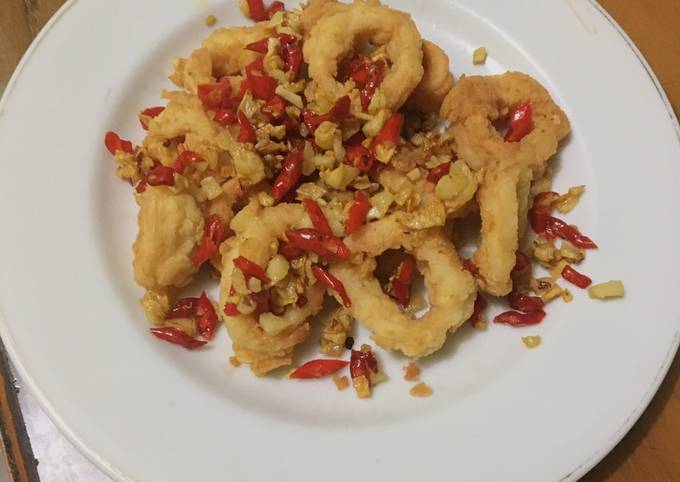 Resep Cumi cabe garam oleh shella marselina - Cookpad
